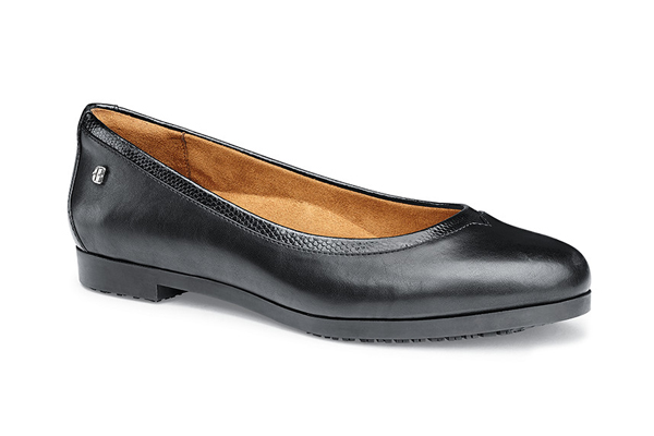 Find Slip-Resistant Restaurant Shoes for a Safer Day Job | SFC