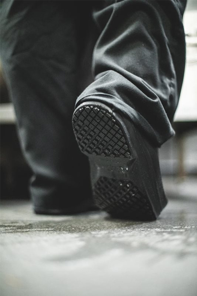 Why Your Employees’ Feet Hurt after Work and How to Help | SFC